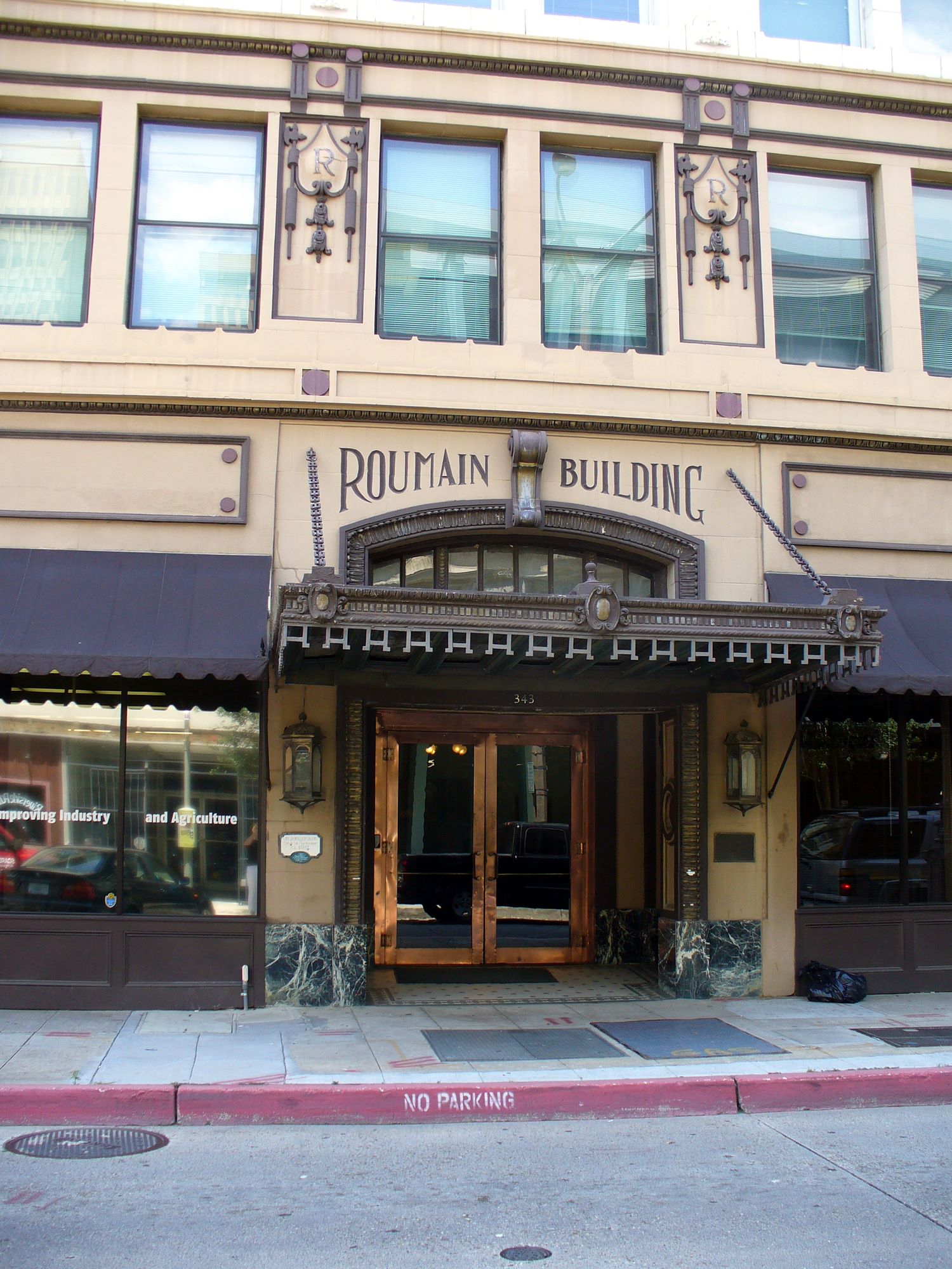 Locations Hub - Roumain Building